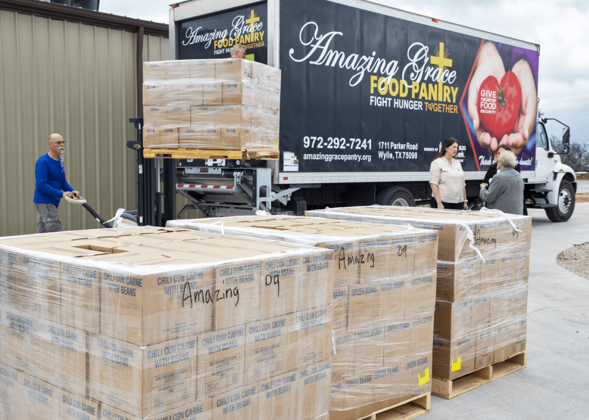 A perfect example of Neighbors Serving Neighbors | Amazing Grace Food ...